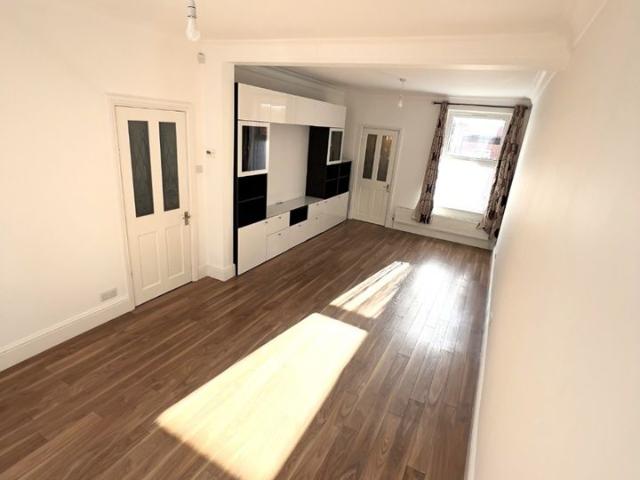 2 Bed Terraced House, Foxhall Road, NG7