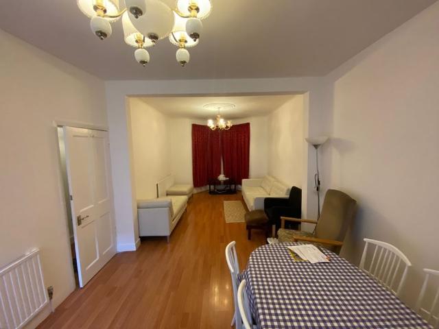 2 Bed Terraced House, Francis Avenue, IG1