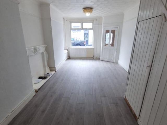 2 Bed Terraced House, Grantham St, L6