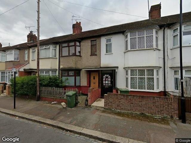 2 Bed Terraced House, Gresham Road, E16