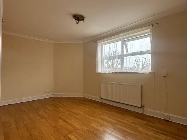 2 Bed Terraced House, Harrow Road, E11