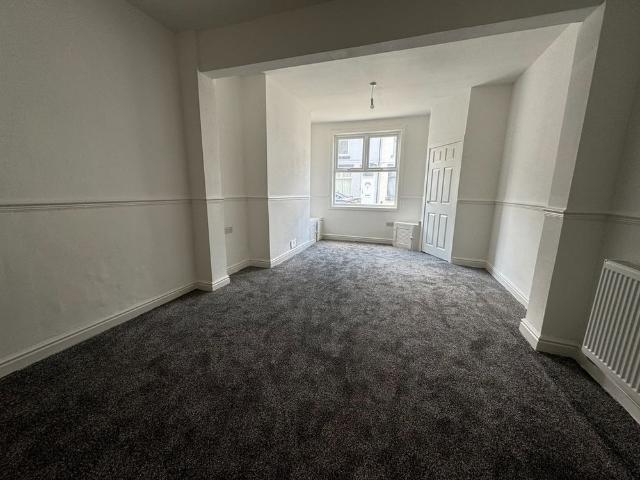 2 Bed Terraced House, Hawkins Street, L6