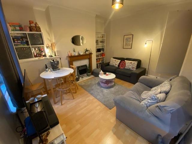 2 Bed Terraced House, Highbury Terrace, LS6