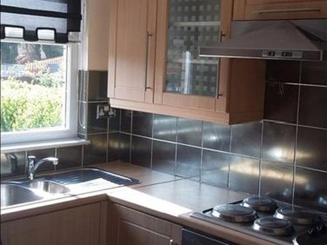 2 Bed Terraced House, Hogarth Crescent, G32