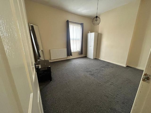 2 Bed Terraced House, Joan St, M40