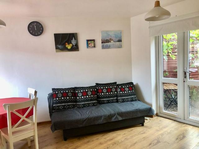 2 Bed Terraced House, Linton Gardens, E6