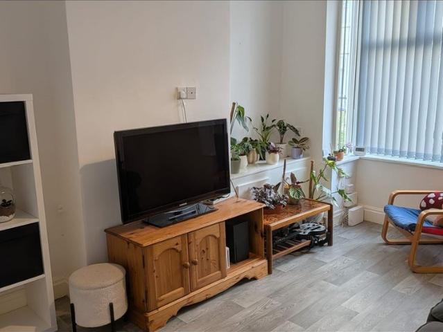 2 Bed Terraced House, Middleton Road, L7