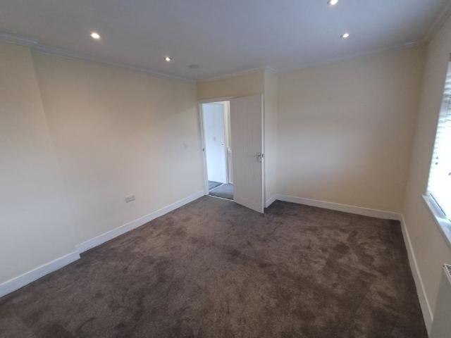 2 Bed Terraced House, Mordaunt Road, S2