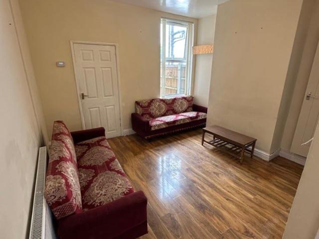 2 Bed Terraced House, Noel St, NG7