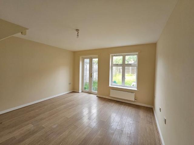 2 Bed Terraced House, Oxon Way, LE5