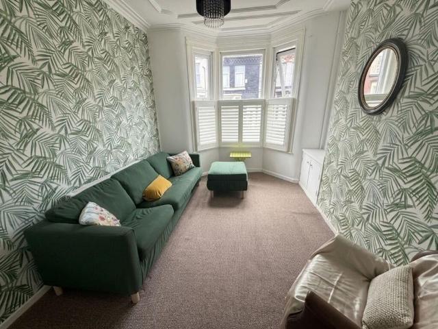 2 Bed Terraced House, Pansy St, L5