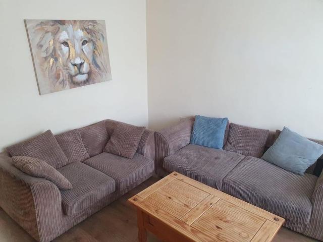 2 Bed Terraced House, Park View Grove, LS4