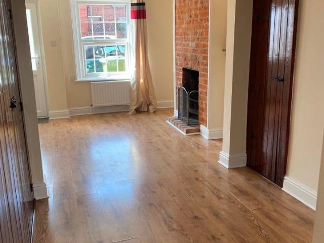 2 Bed Terraced House, Peterborough Road, SO14