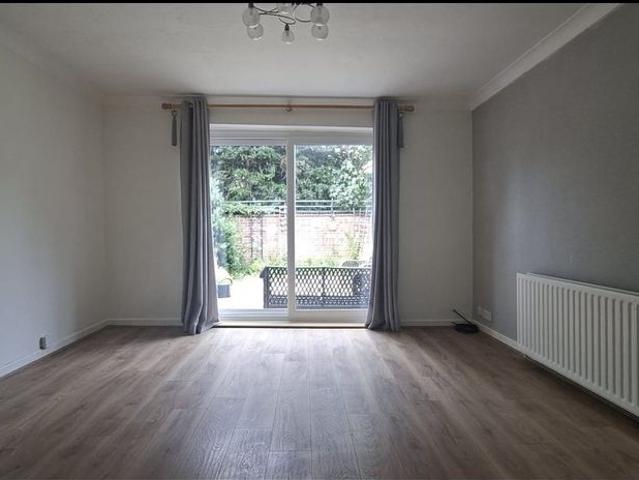 2 Bed Terraced House, Rectory Court, NG2