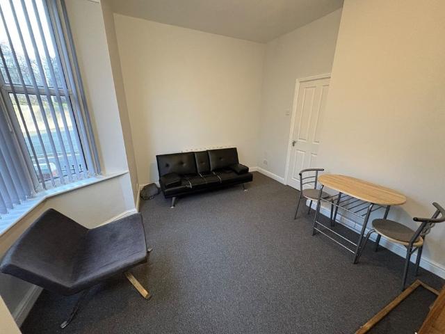 2 Bed Terraced House, Recreation Terrace, LS11