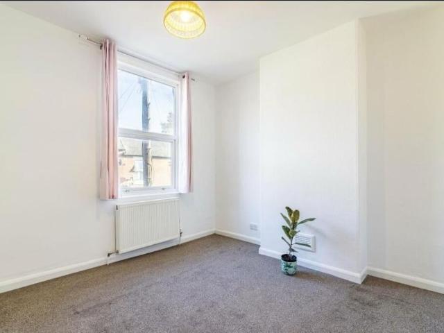 2 Bed Terraced House, Rossington Road, NG2