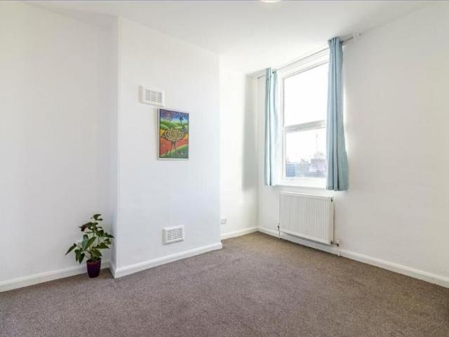 2 Bed Terraced House, Rossington Road, NG2