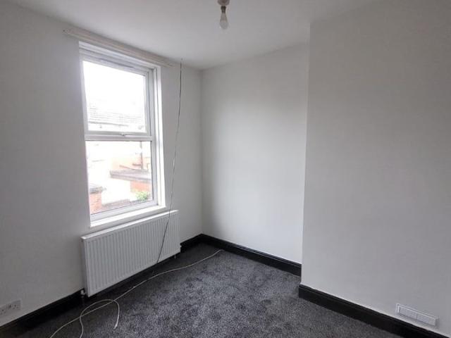 2 Bed Terraced House, Southgate Road, L13