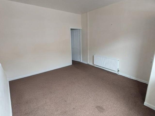 2 Bed Terraced House, Spreadbury Street, M40