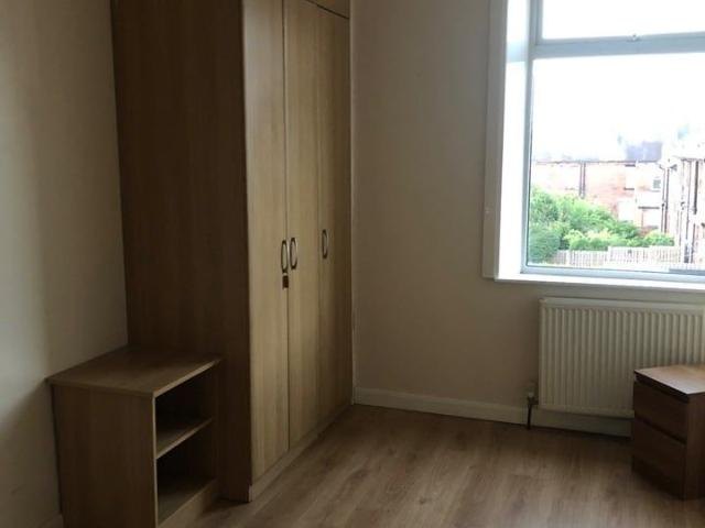 2 Bed Terraced House, Springfield Lane, LS27
