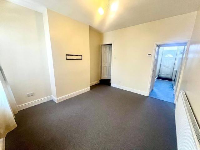 2 Bed Terraced House, Swan Lane, CV2
