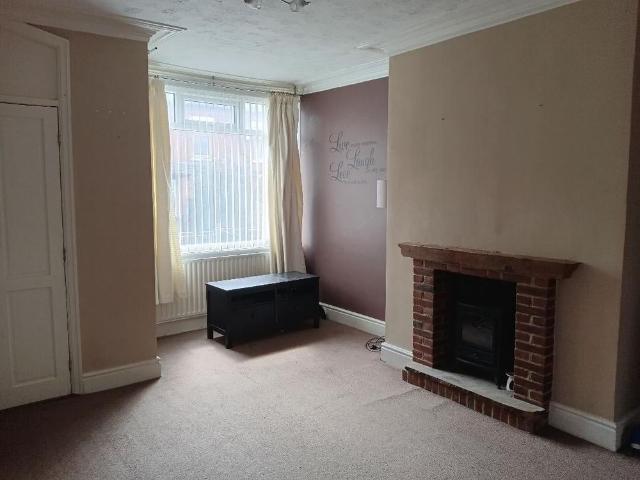 2 Bed Terraced House, Strathmore St, LS9