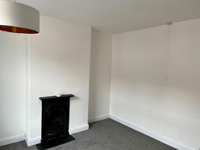 2 Bed Terraced House, Stuart Street, LE3