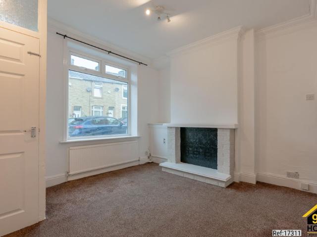 2 bed Terraced in St. Johns Road, Burnley, BB12 6RP