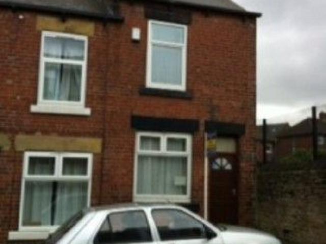 2 Bed Well Presented 2 Bedroom Property With An Additional Room