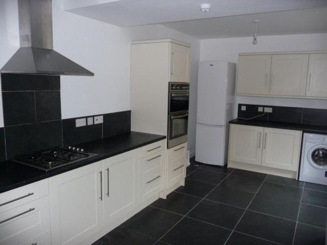 2 Bed Westcotes Drive, Leicester
