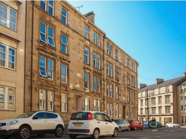 2 bed westend flat