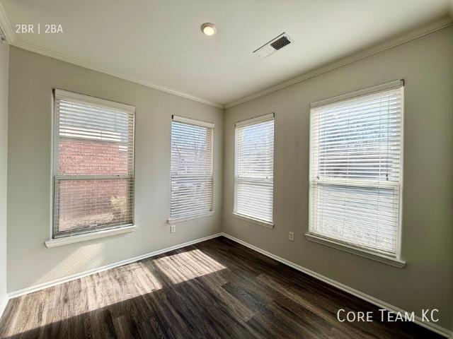 2 Bed x 2 Bath with Attached Private Garage For Rent in Westport!