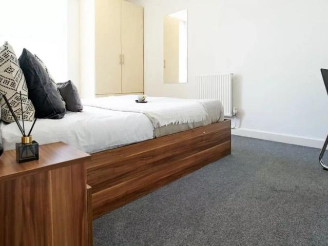 2 Bed Apartment