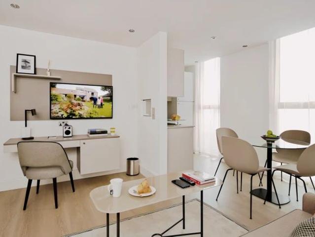 2 Bed Apartment