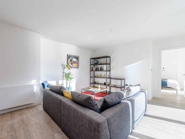 2 Bed Apartment