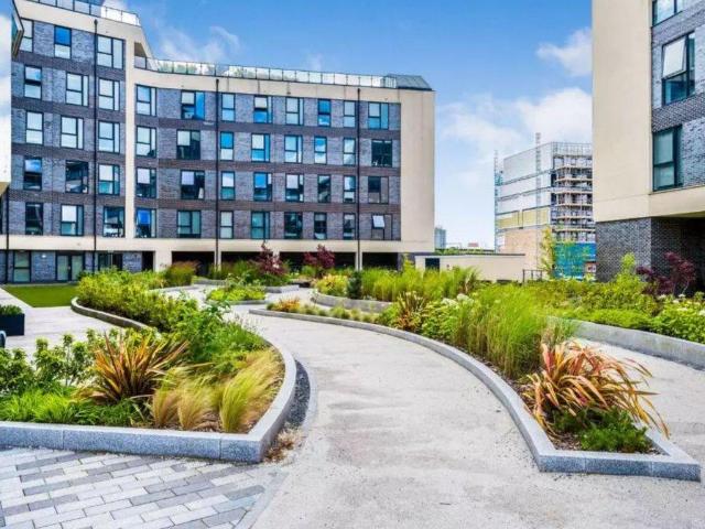 2 Bed Apartment – Bridgewater Point. 2 bed apartment to rent £1,425 pcm £329 pw