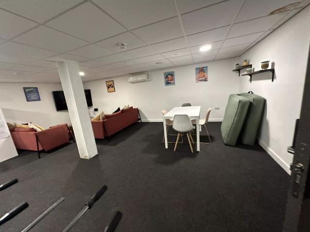 2 Bed Apartment En Suite