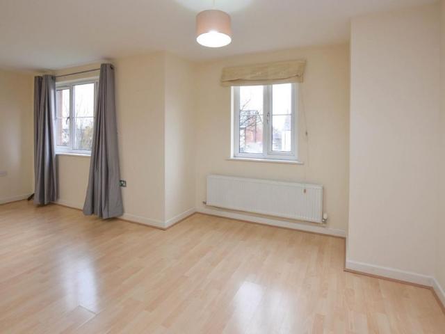 2 bed Apartment for Rent
