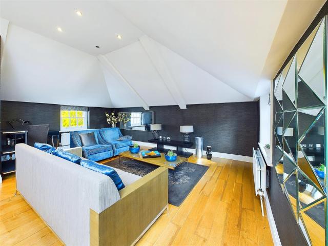 2 Bed Apartment For Rent
