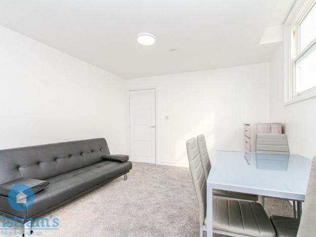 2 bed Apartment for Rent