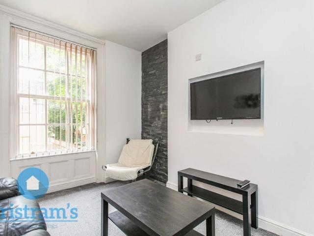 2 bed Apartment for Rent