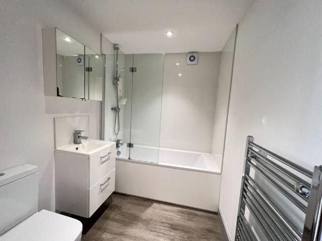 2 bed Apartment for Rent
