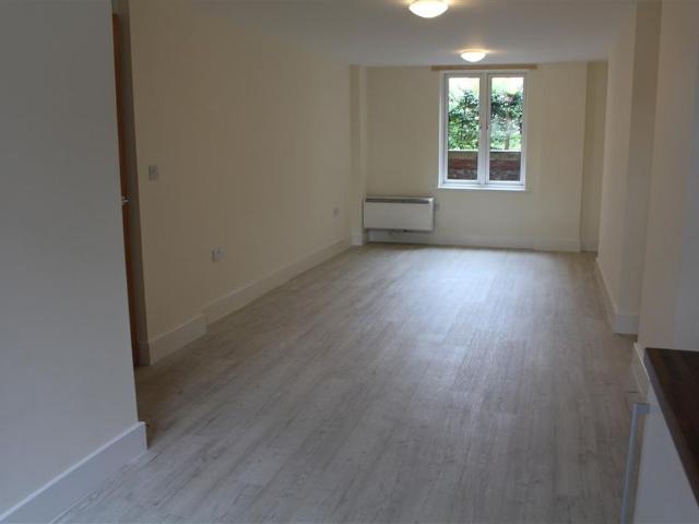 2 Bed Apartment to let at The Pavilion, Norwich