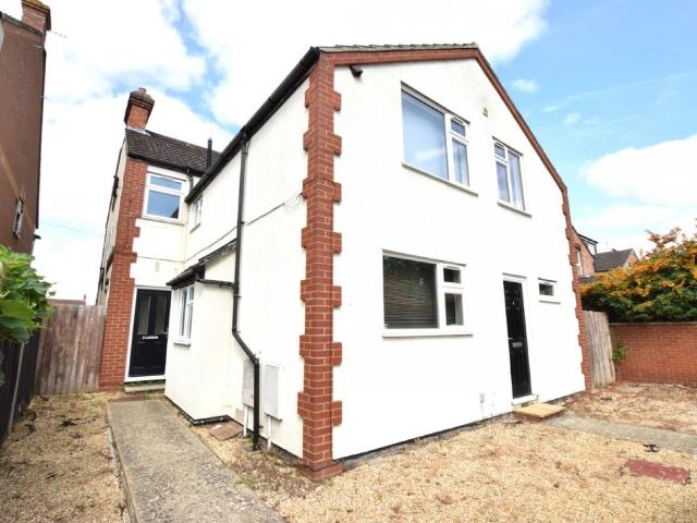 2 bed Apartment To Let