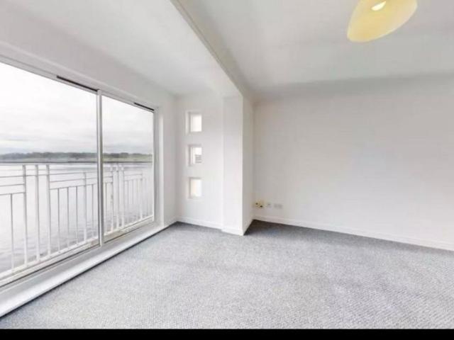 2 bed Apartment To Let