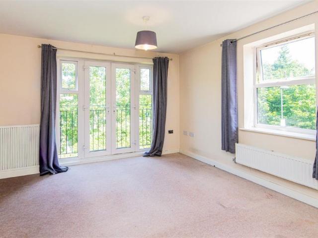 2 bed Apartment To Let