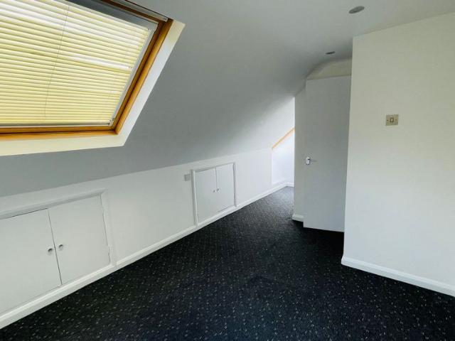 2 bed Apartment To Let