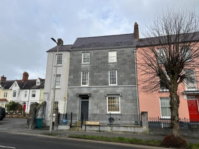 2 bed Apartment To Let