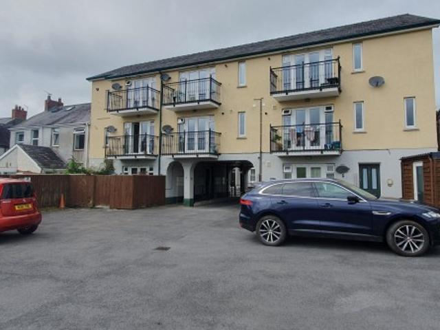 2 bed Apartment To Let