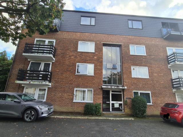 2 bed Apartment To Let